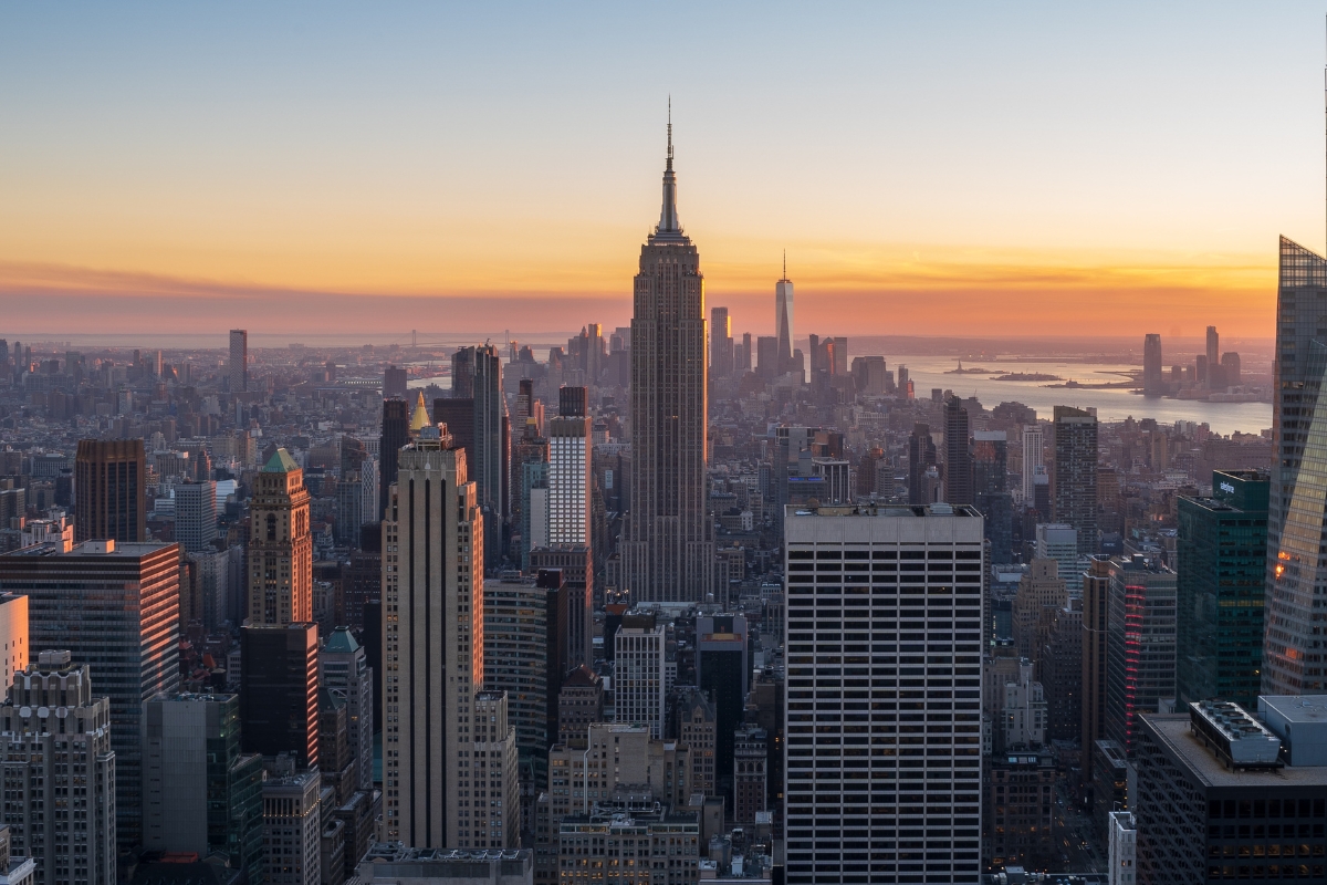 El Skyline de Nueva York al Atardecer - Pura Vida New York